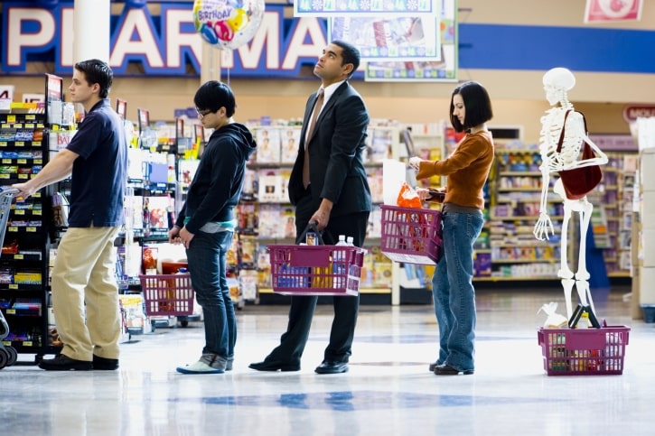 Cómo elegir la cola más rápida en el supermercado